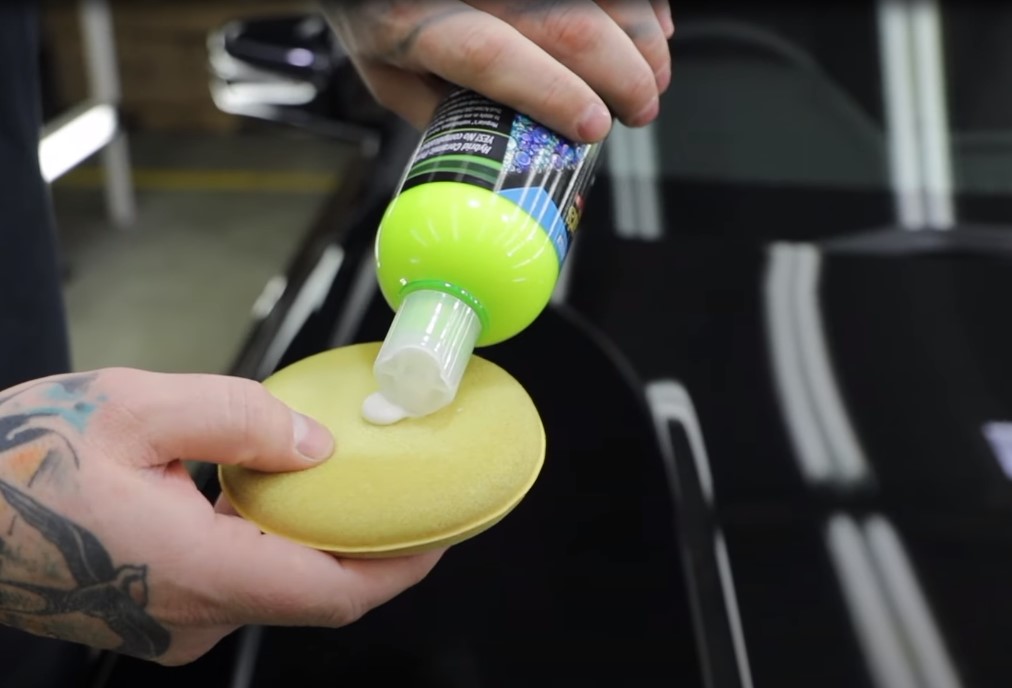 8 Best Car Wax for White Cars: Expert’s Choice in 2025